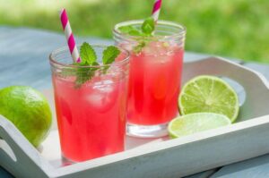 Cinco Ideias de Drinks para Utilizar o Xarope de Groselha - Doce Malu